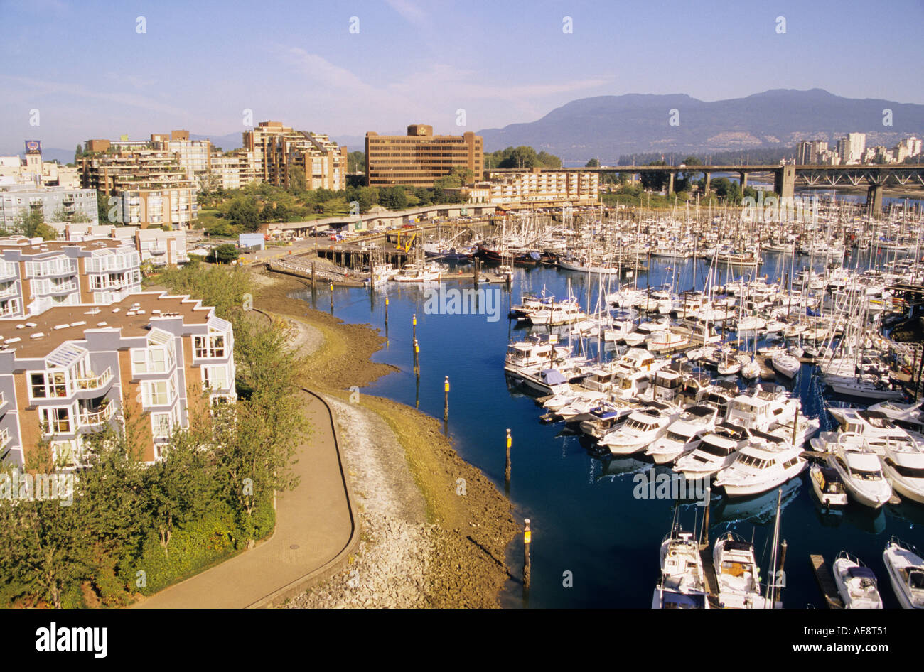 Seawall on false creek hi-res stock photography and images - Alamy