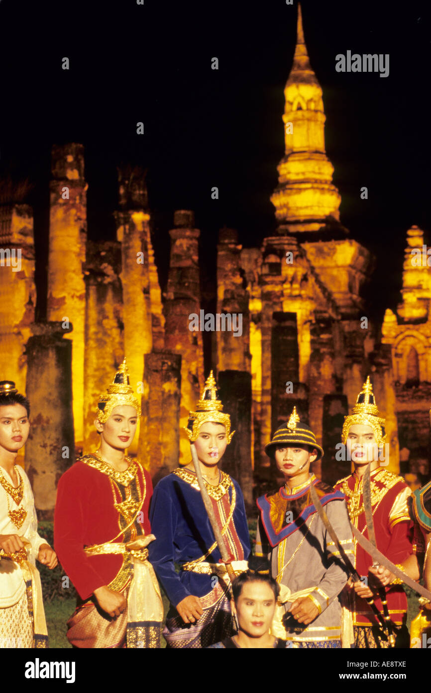Loy Krathong cultural show Sukhothai Thailand Stock Photo - Alamy