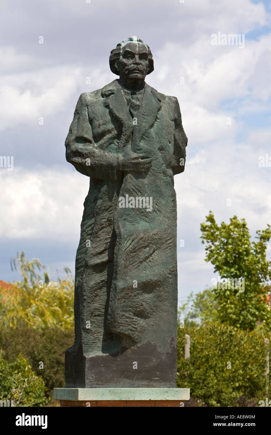 Statue from Communist Statue Park Budapest Stock Photo - Alamy