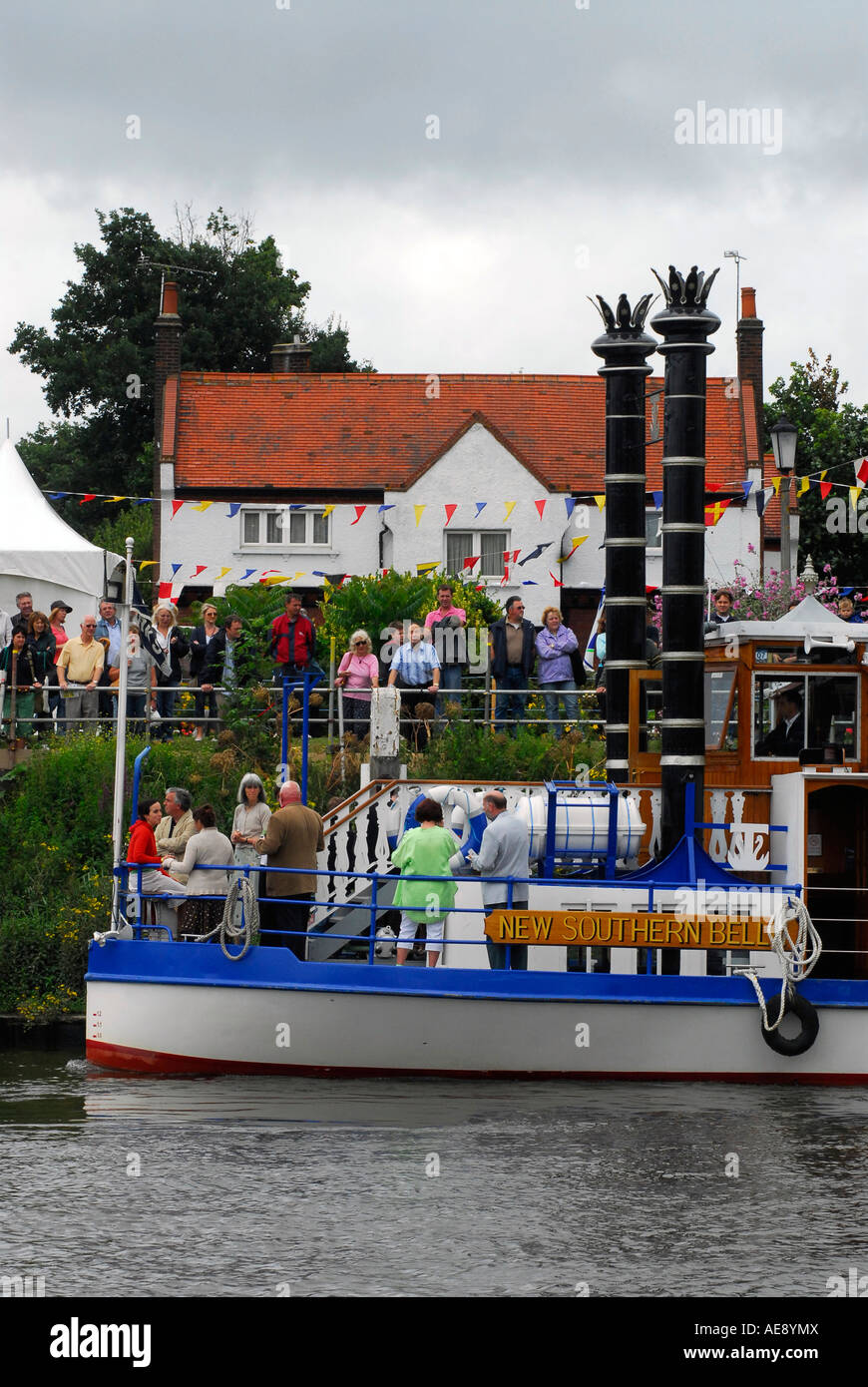 Teddington River Festival, Teddington, Middlesex, UK. July 2007 Stock ...