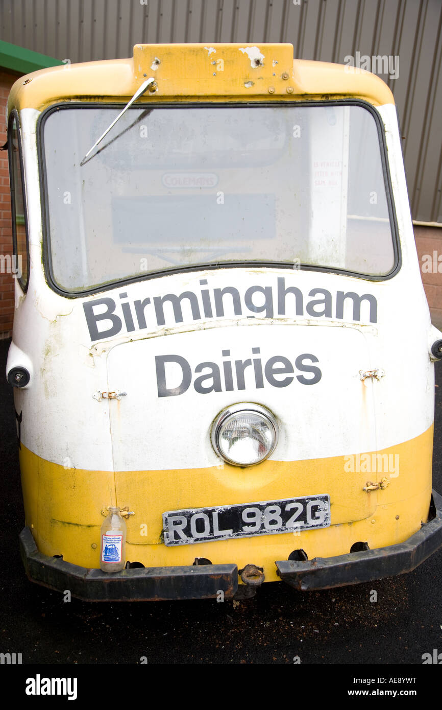 Milk float hi-res stock photography and images - Alamy