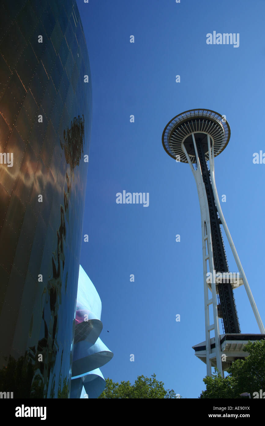 Metal sculpture in seattle art hi-res stock photography and images - Alamy