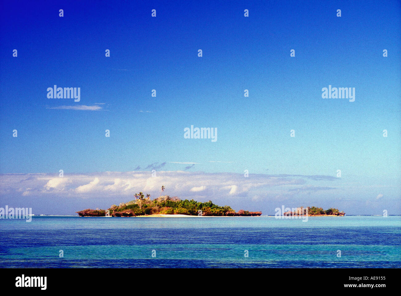 Small tropical island in Fiji South Pacific Ocean Stock Photo - Alamy