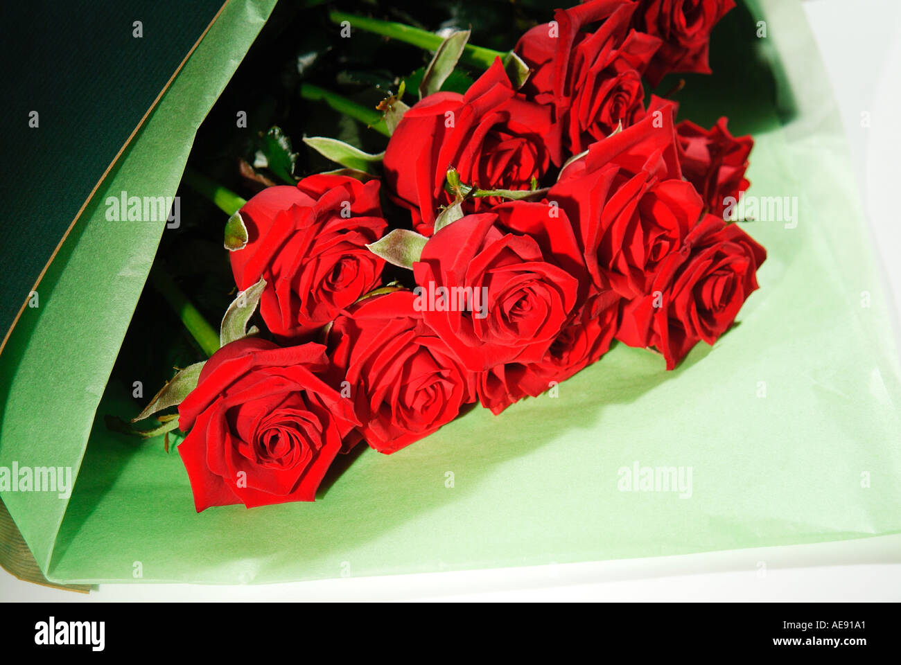 Dozen flowers hi-res stock photography and images - Alamy