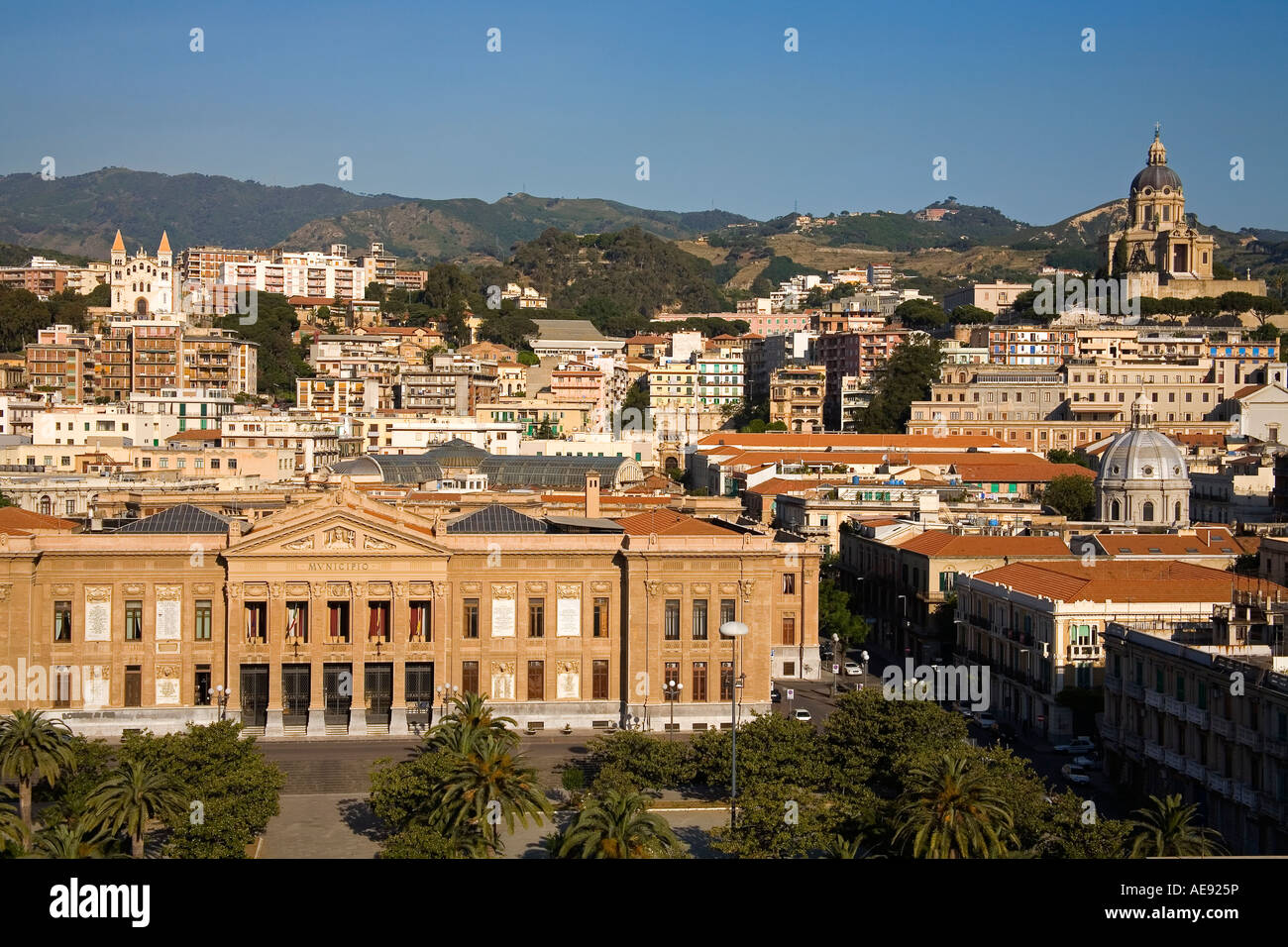 Municipal Building City of Messina Sicily Italy Stock Photo - Alamy
