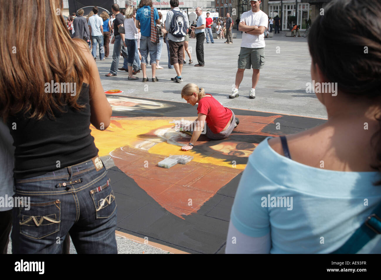 pavement painter working infront of cologne cathedral cologne ...