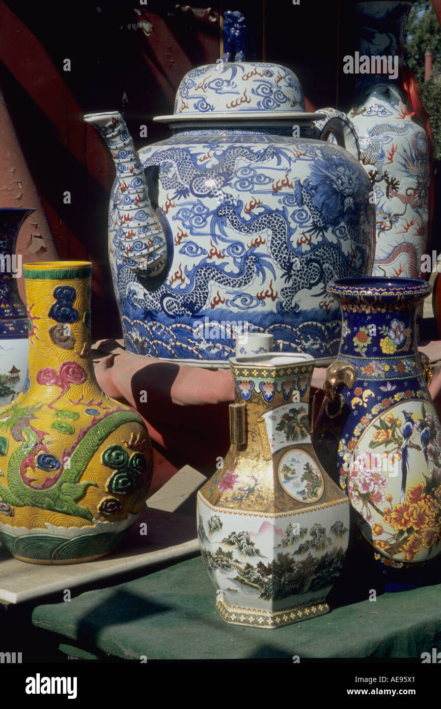 Ceramics display hi-res stock photography and images - Alamy