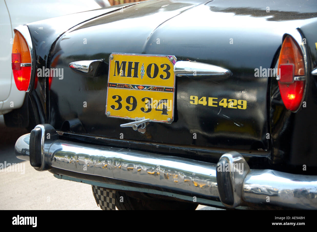 Mumbai taxi cab in India Stock Photo - Alamy