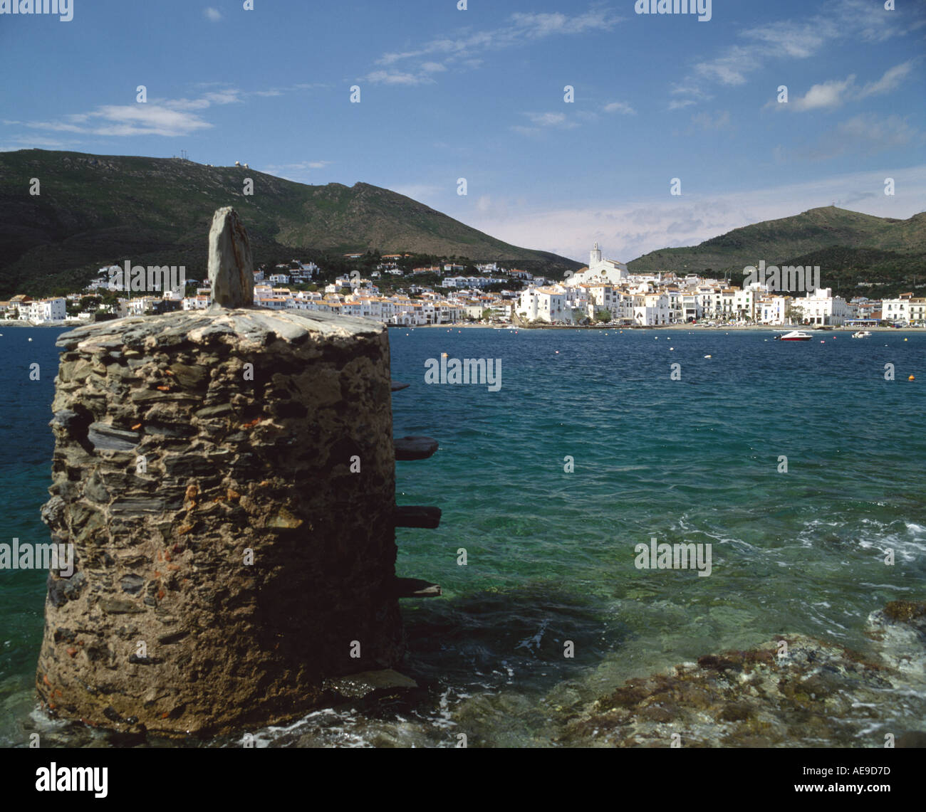 Artists cadaques hi-res stock photography and images - Alamy