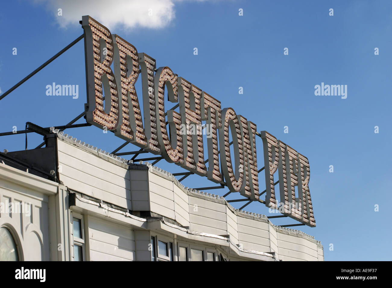 Brighton pier neon sign hi-res stock photography and images - Alamy