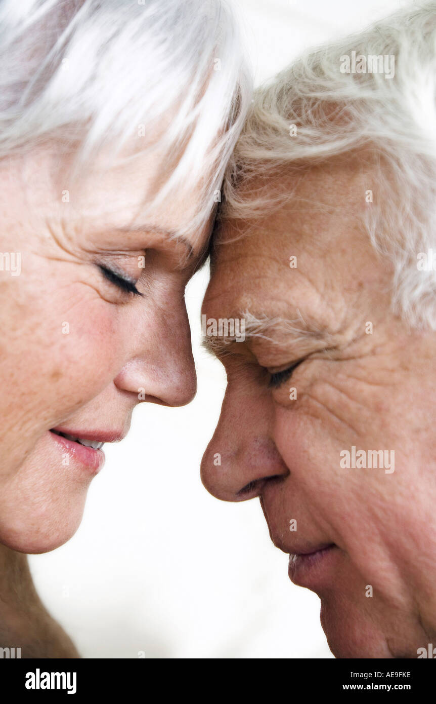 Eyes shut close hi-res stock photography and images - Alamy