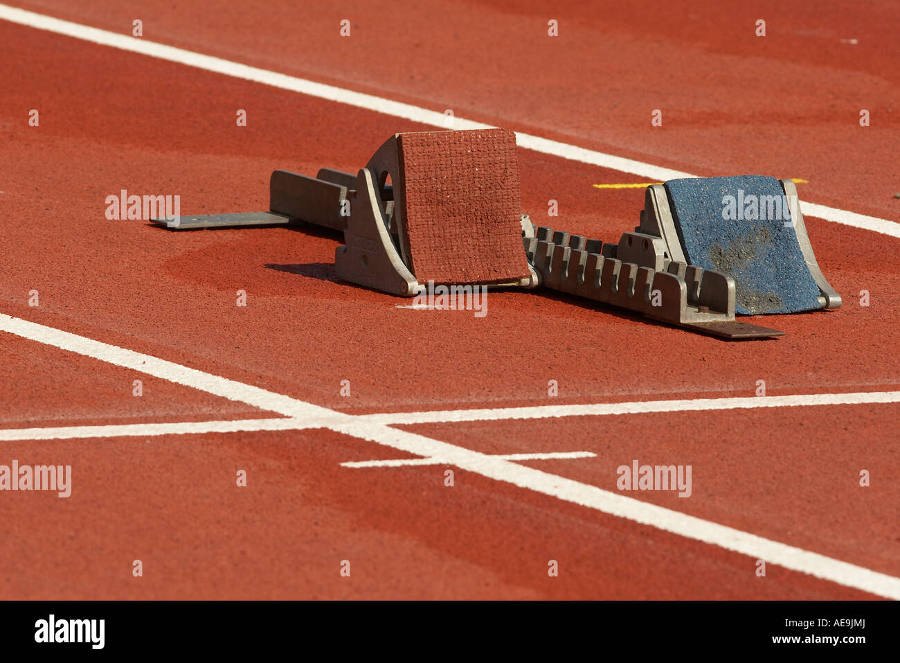 Starting blocks hi-res stock photography and images - Alamy