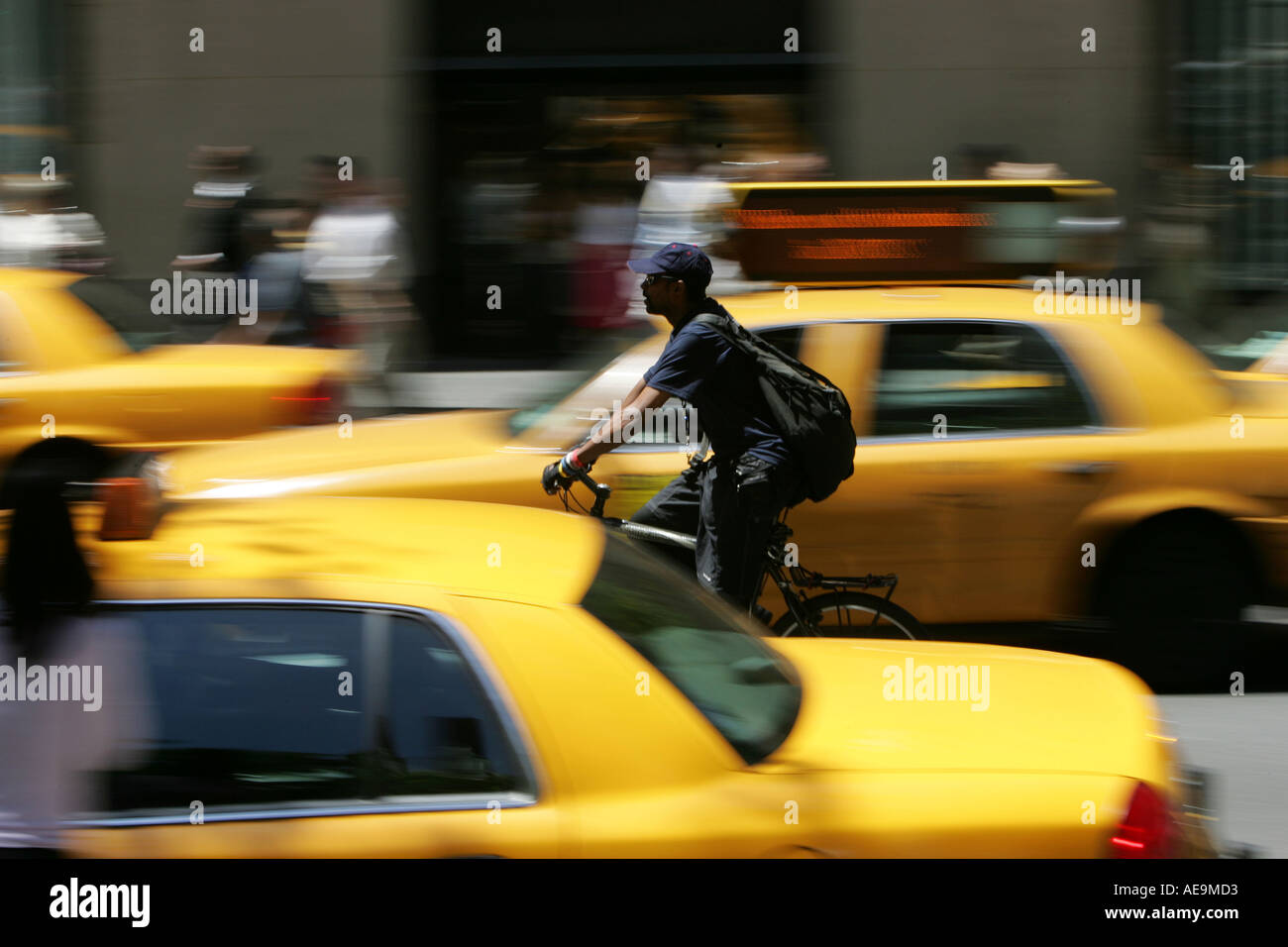 Yellow cab in New York City Stock Photo - Alamy