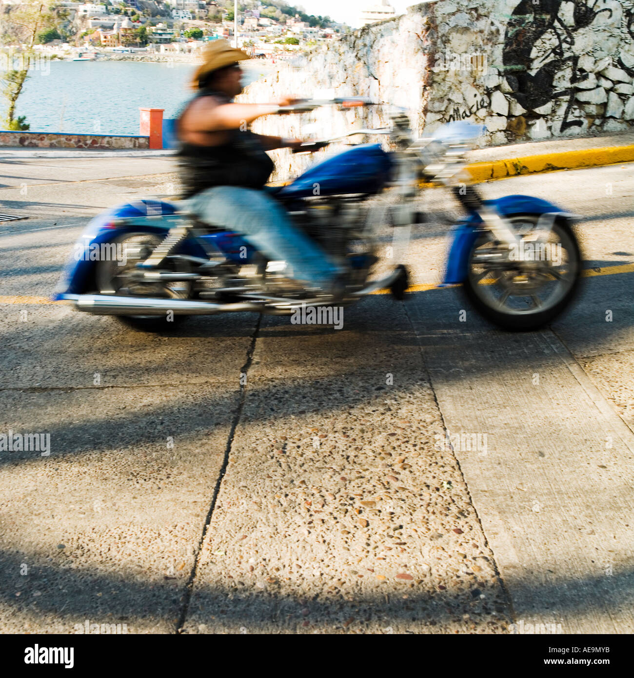 Lowrider motorbike at speed Stock Photo - Alamy