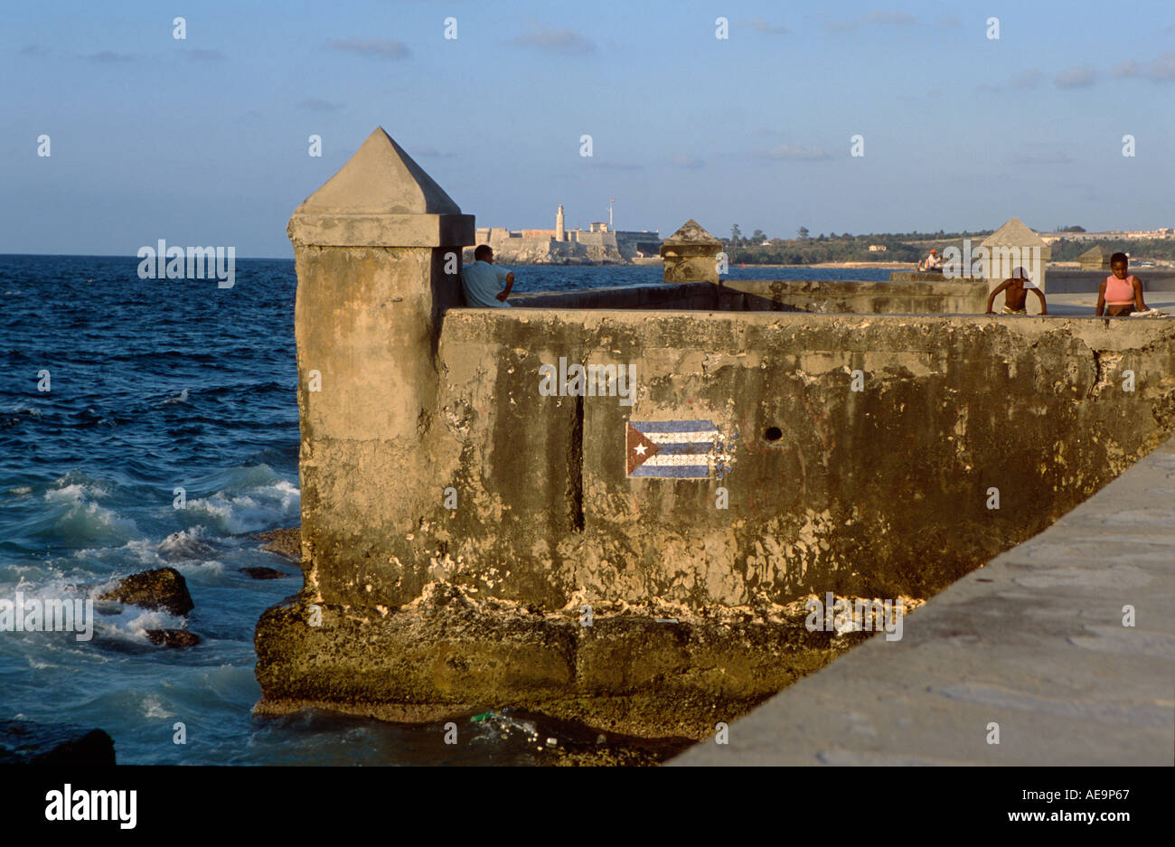 Sea wave ripples sea wall hi-res stock photography and images - Alamy