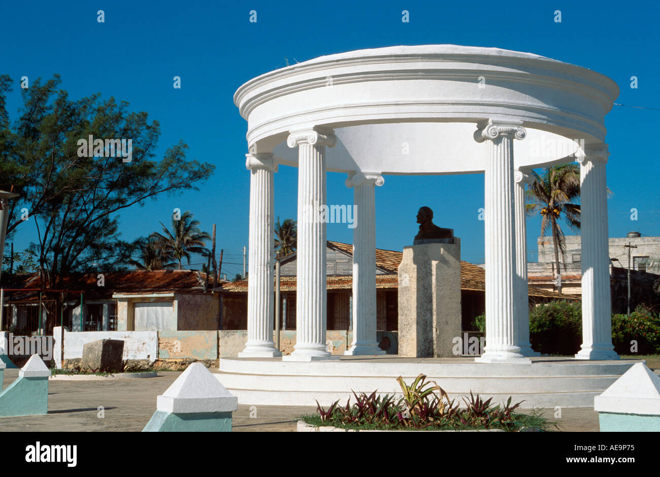 Hemingway hi-res stock photography and images - Alamy