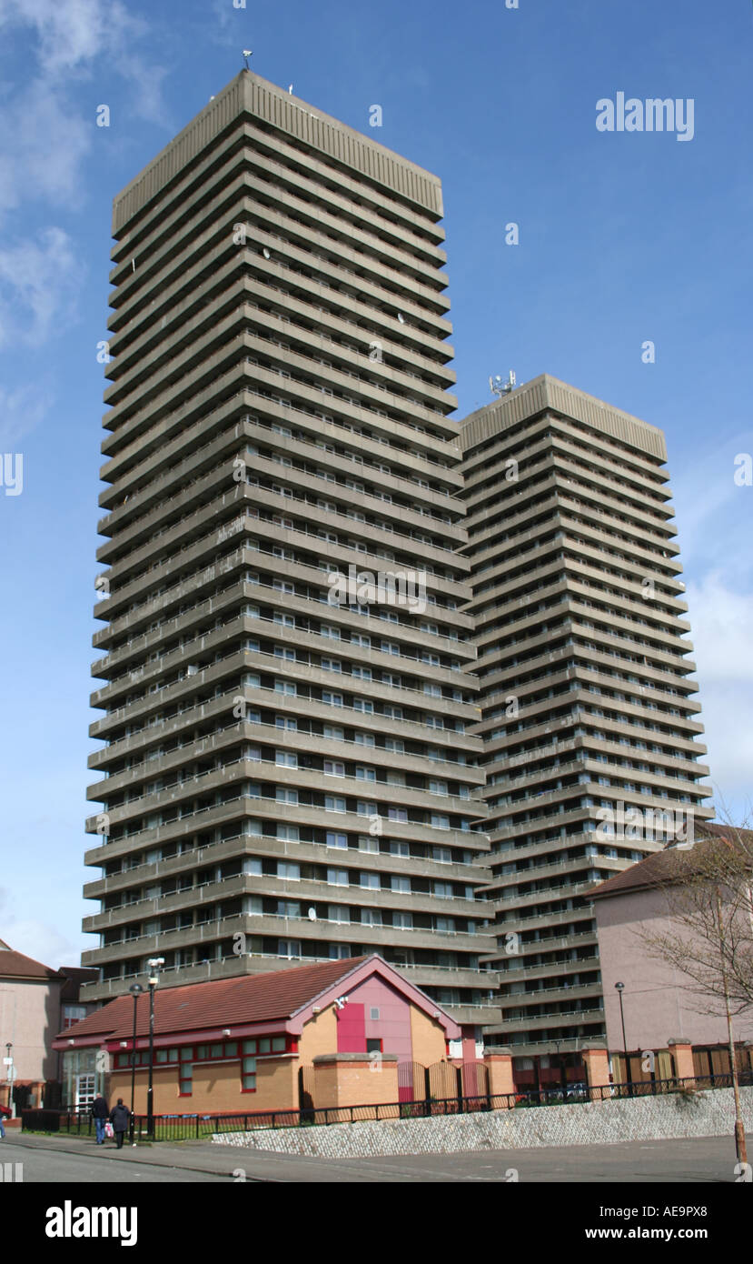 Bluevale and whitevale Street tower blocks, Glasgow Scotland April 2006 ...