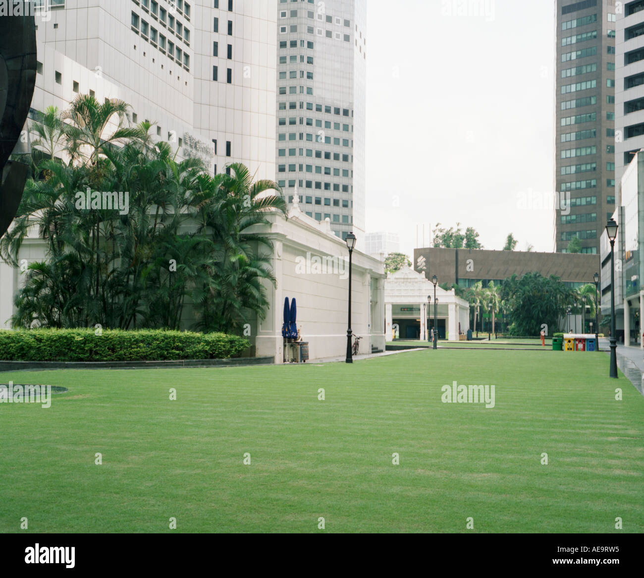 Raffles place mrt station hi-res stock photography and images - Alamy