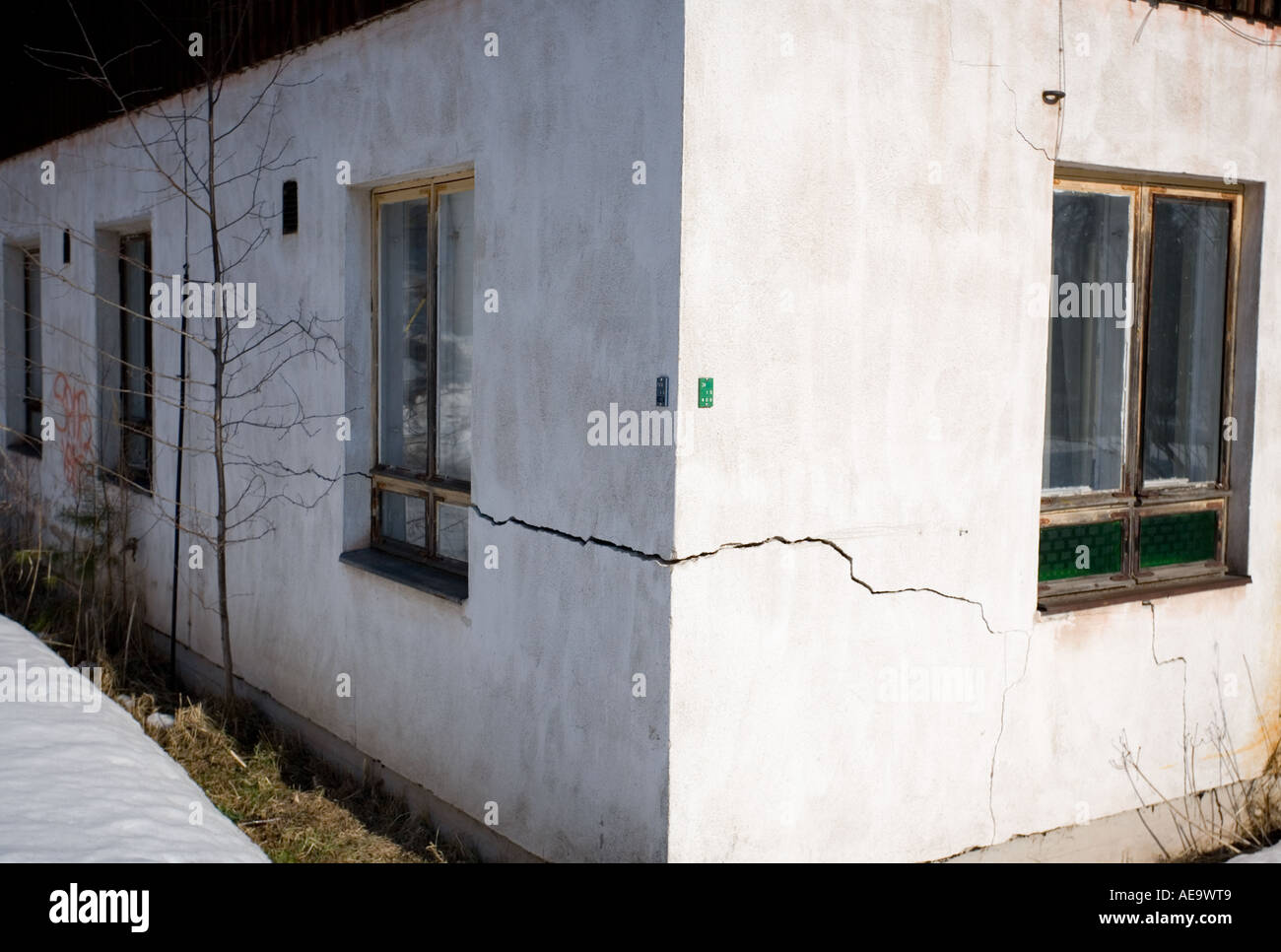 Structural damage hi-res stock photography and images - Alamy