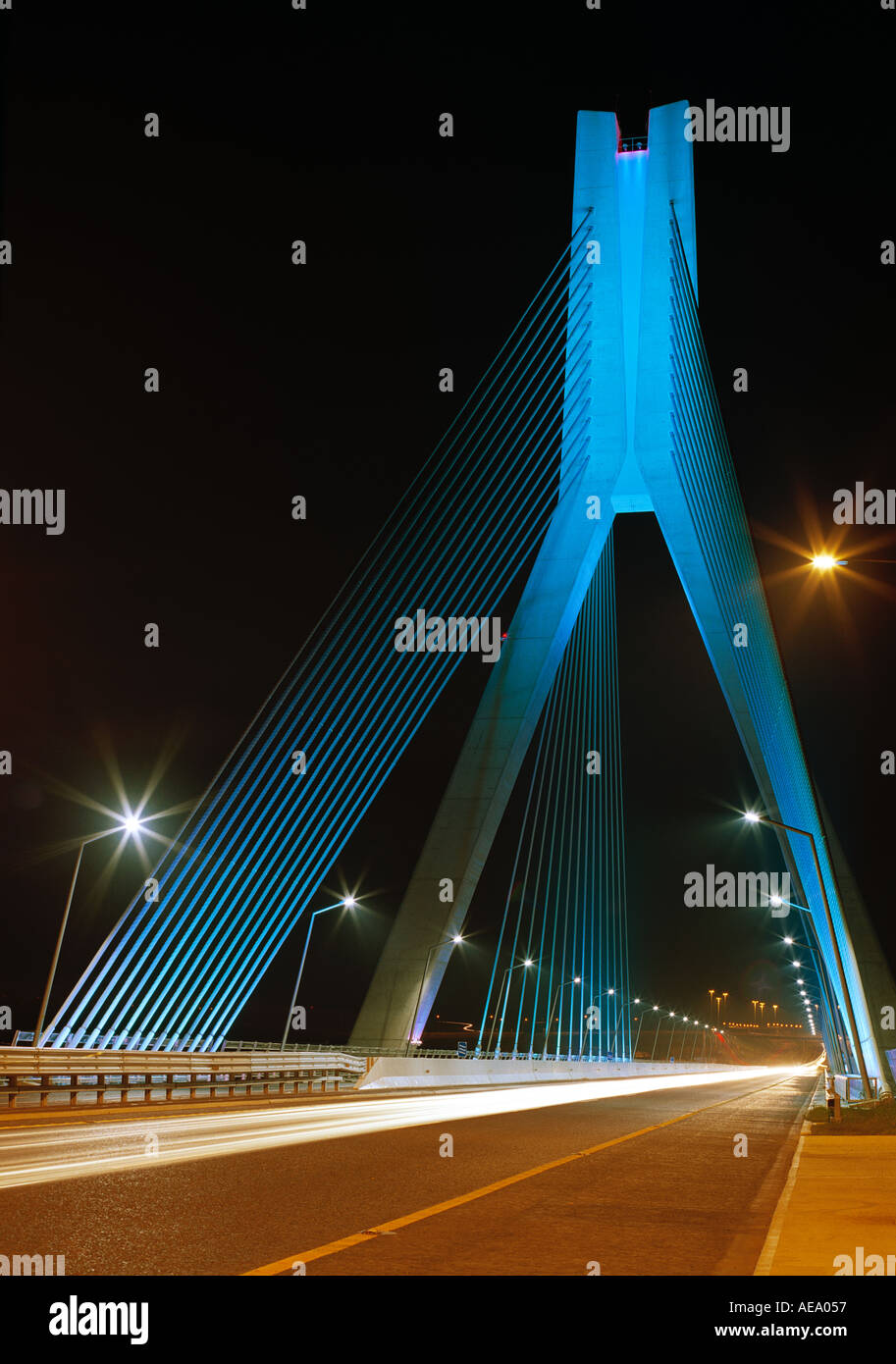 the Mary McAleese Boyne Valley Bridge - The new road bridge over the ...