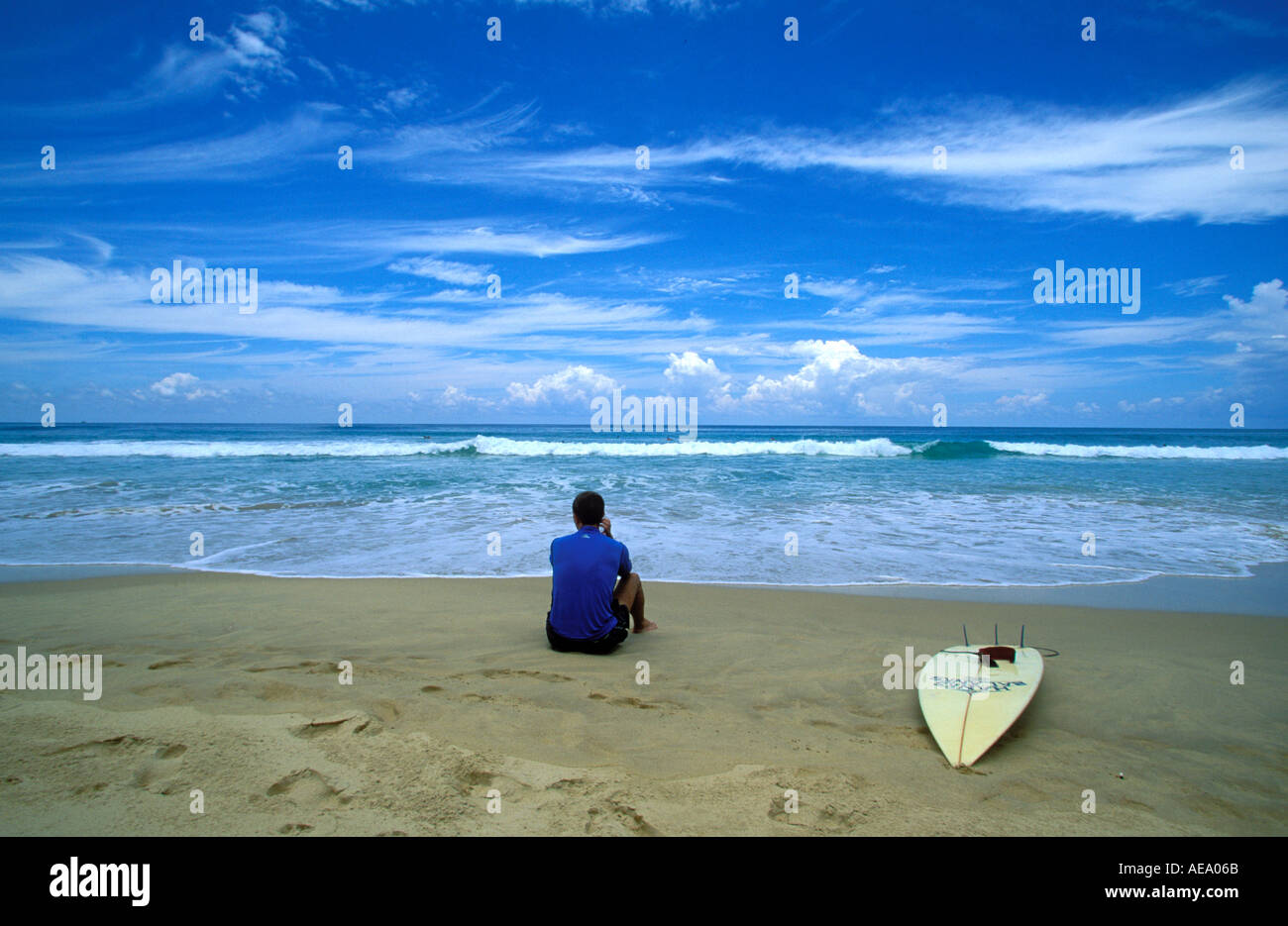 Sri Lanka Hikkaduwa Surfer on Hikkaduwa beach Stock Photo - Alamy