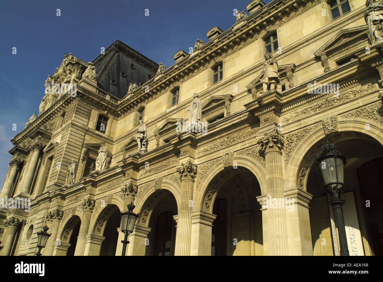 Louvre pavilion hi-res stock photography and images - Alamy