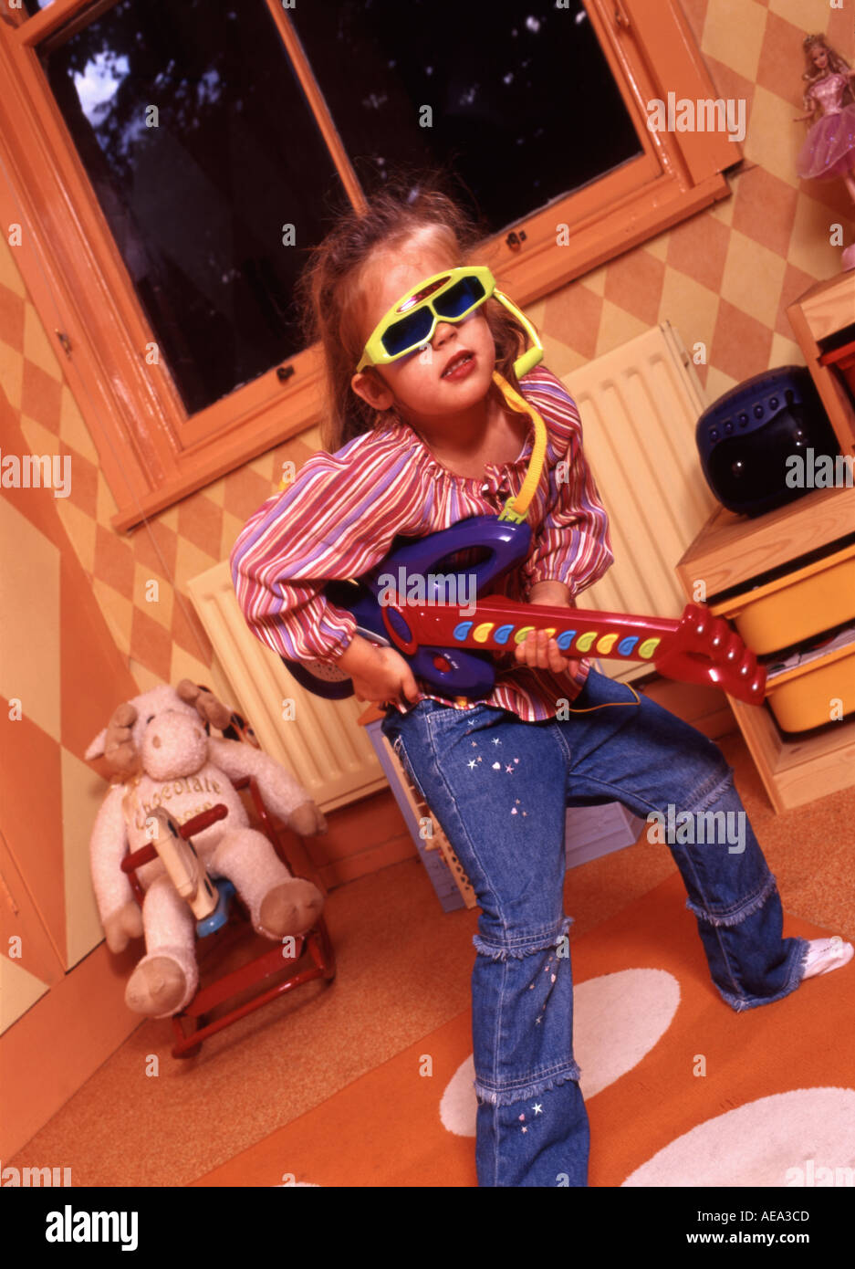 Fingerboard toy hi-res stock photography and images - Alamy