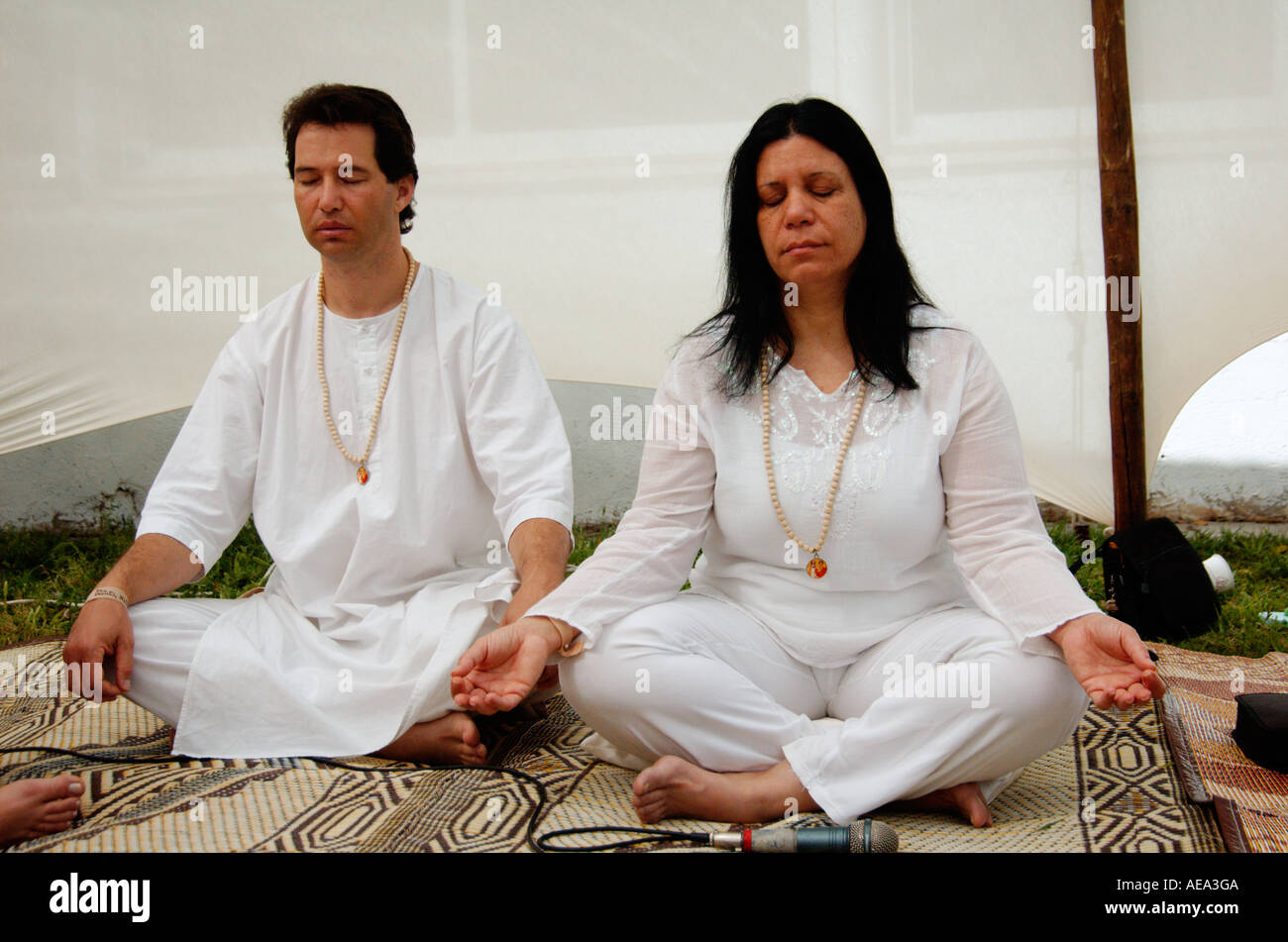 A meditating couple Stock Photo - Alamy