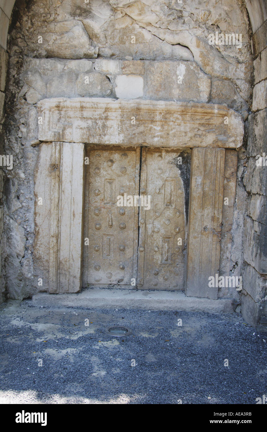 An entrance to Rabbi Yehuda Hanasi s catacomb at Beit Shearim Israel Stock Photo - Alamy