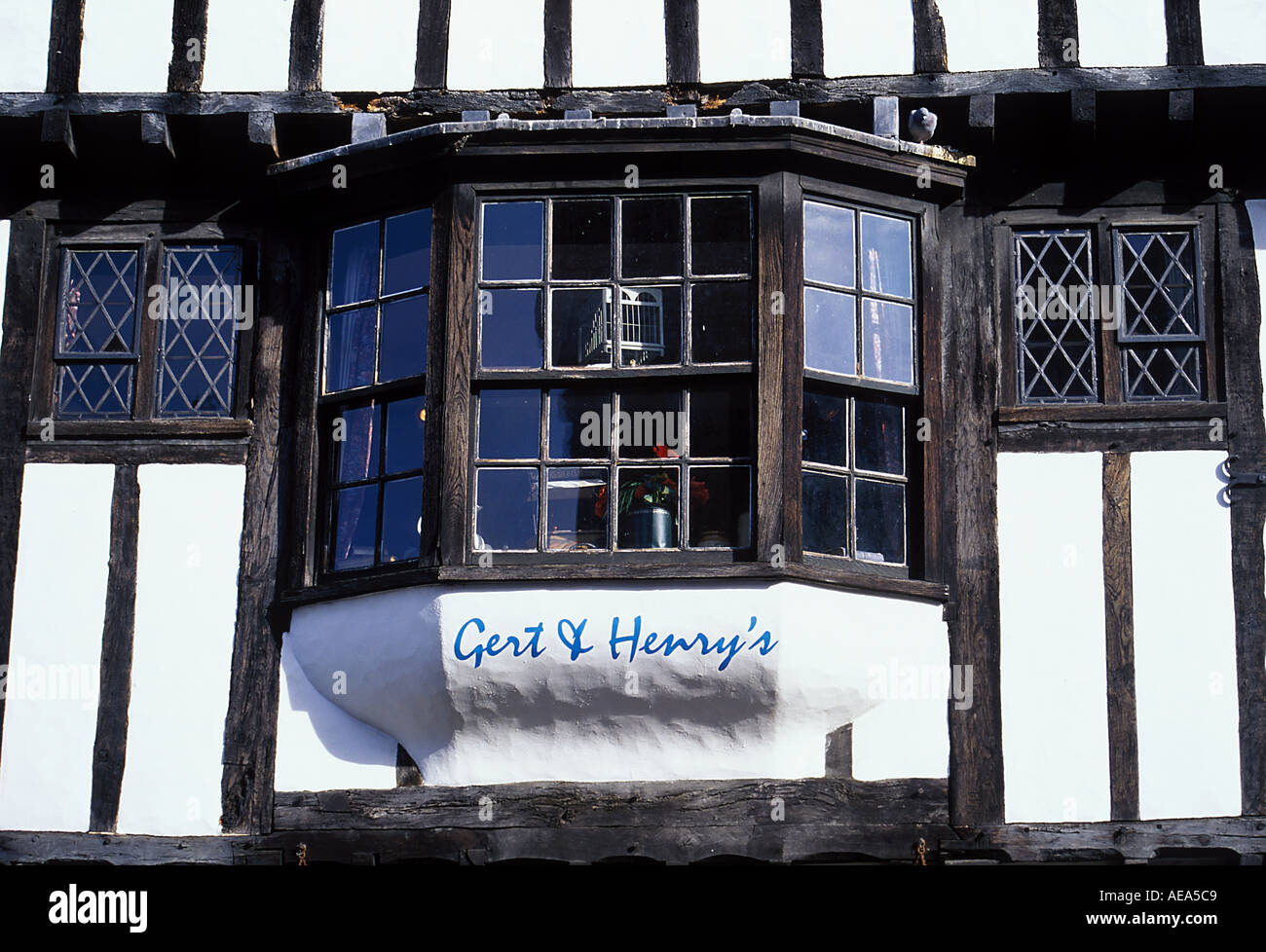 Oriel window to timber framed building York Stock Photo - Alamy