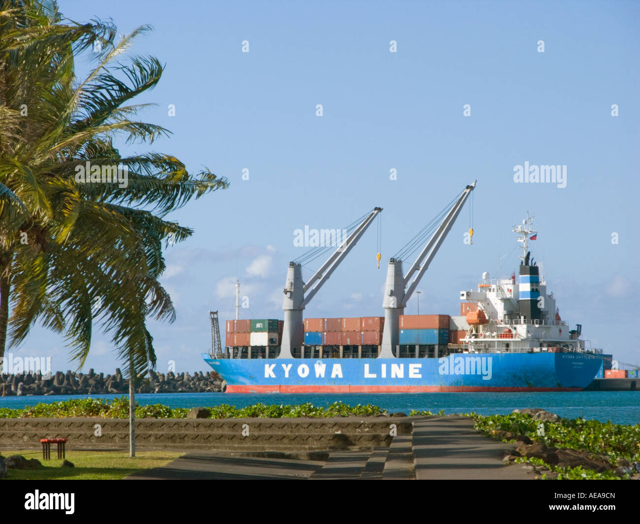 APIA port harbor harbour run into dock Western Samoa liner Stock Photo ...