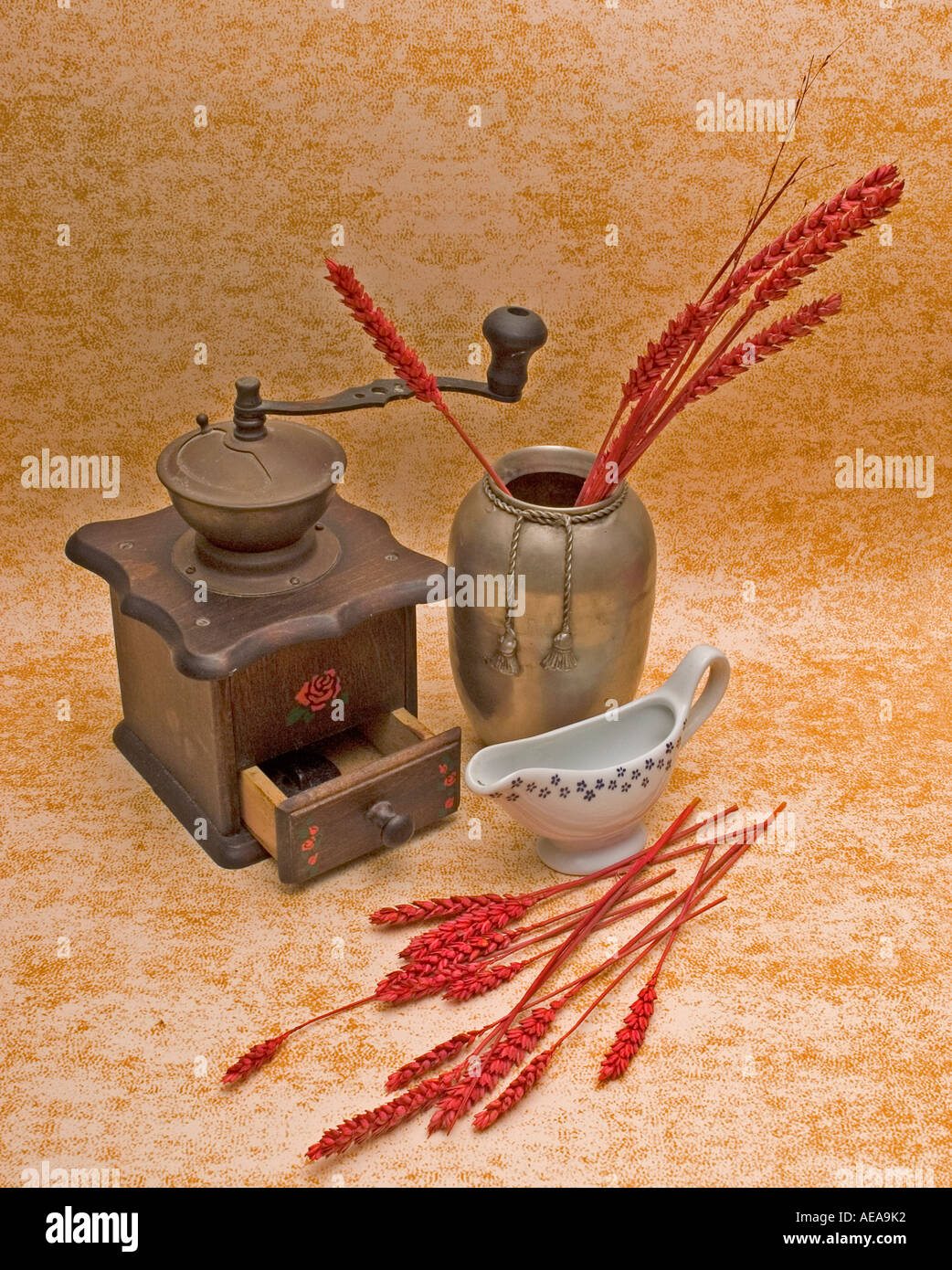 Dry flowers and coffee mill Stock Photo - Alamy