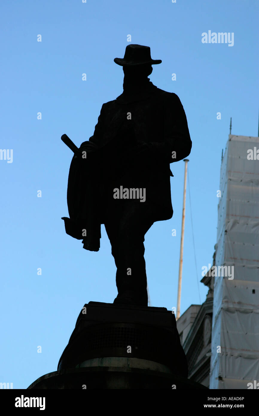 Man statue hi-res stock photography and images - Alamy