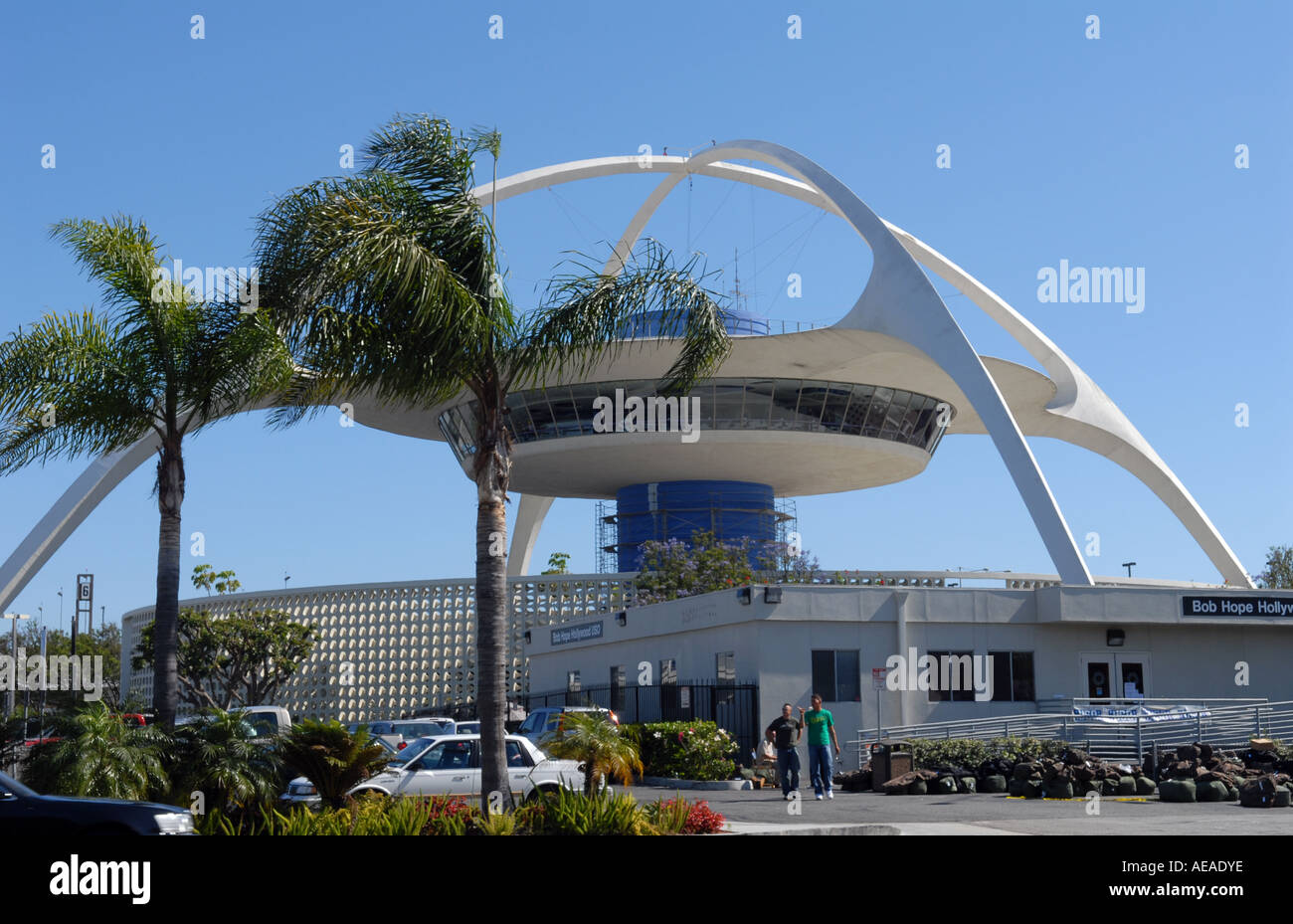 'Theme' Building, Los Angeles airport Stock Photo - Alamy