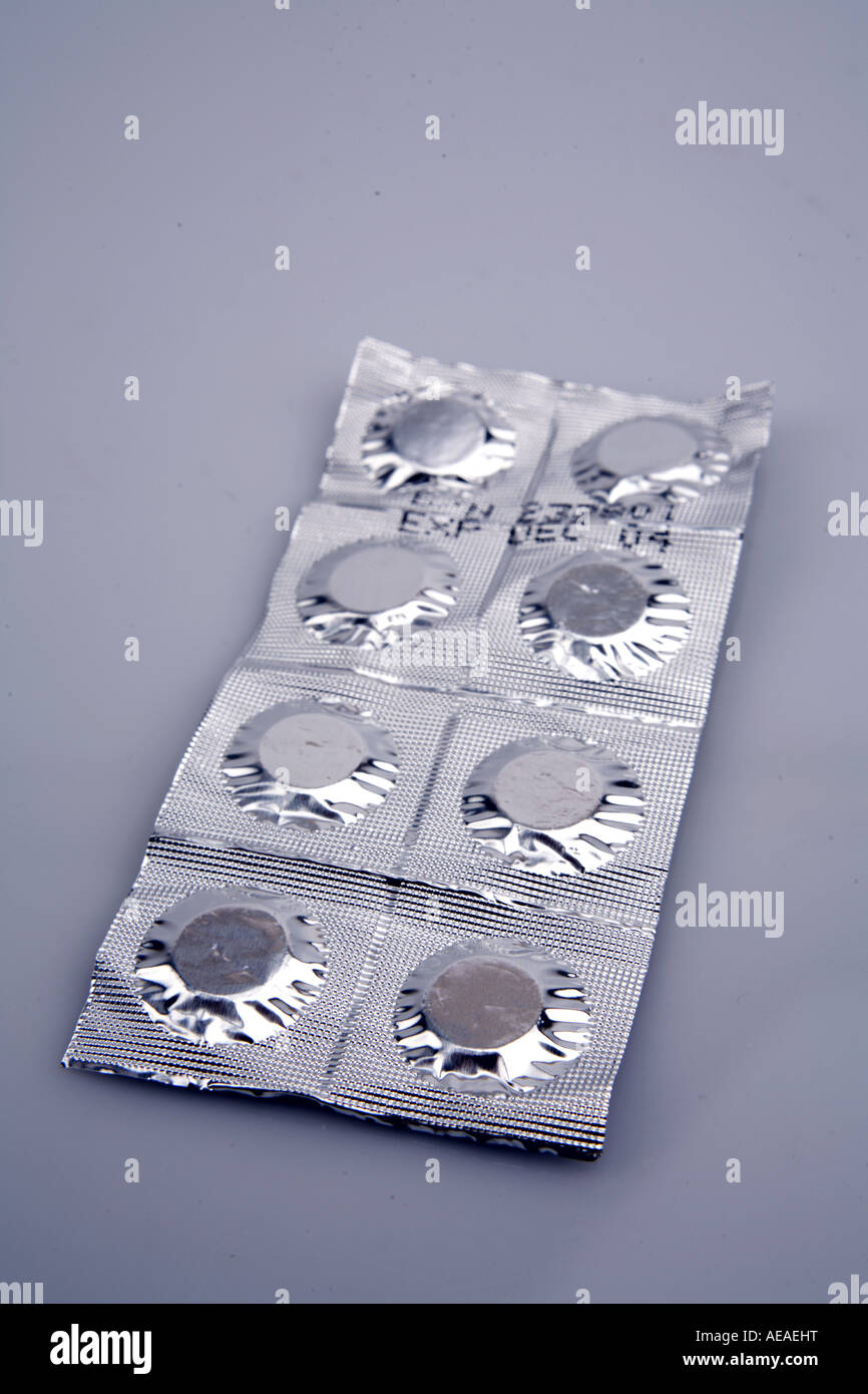 Tablets pack foil hi-res stock photography and images - Alamy