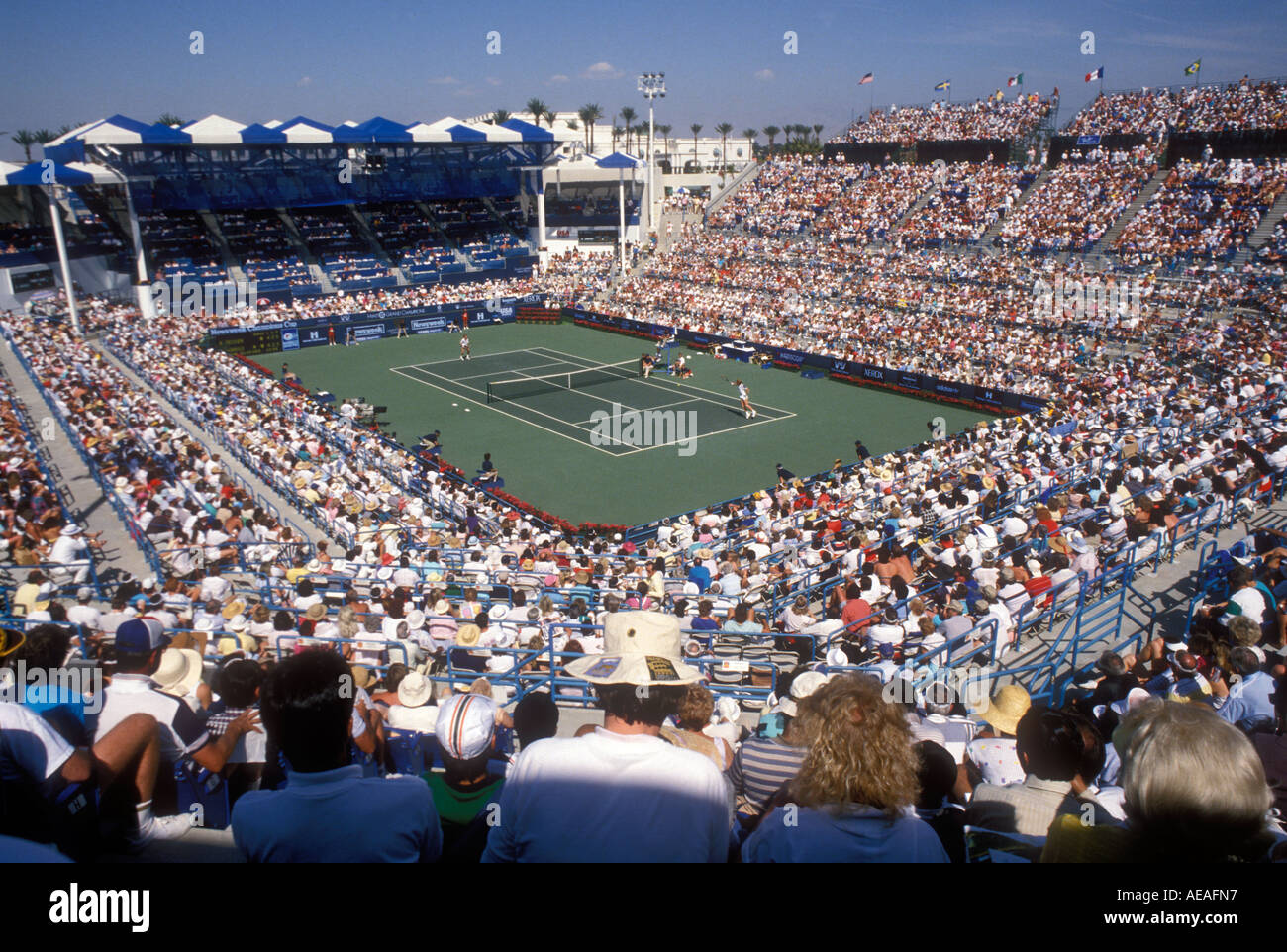 Tennis spectators hi-res stock photography and images - Alamy