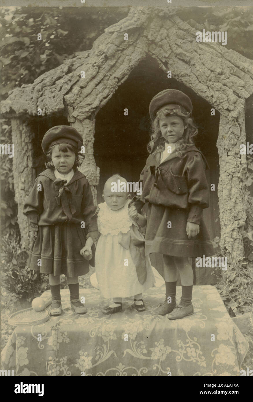 Victorian siblings hi-res stock photography and images - Alamy