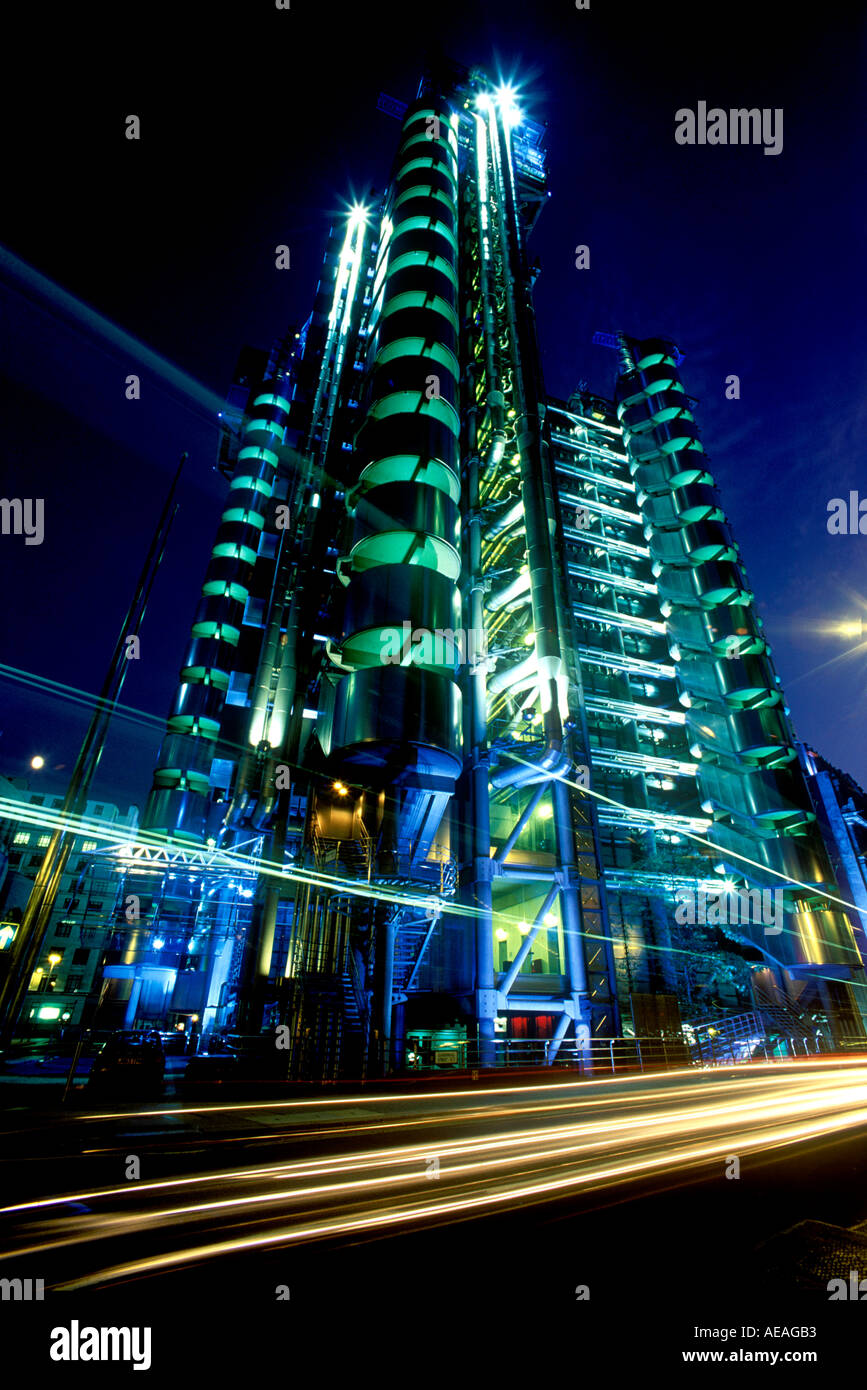 Acute angle building hi-res stock photography and images - Alamy