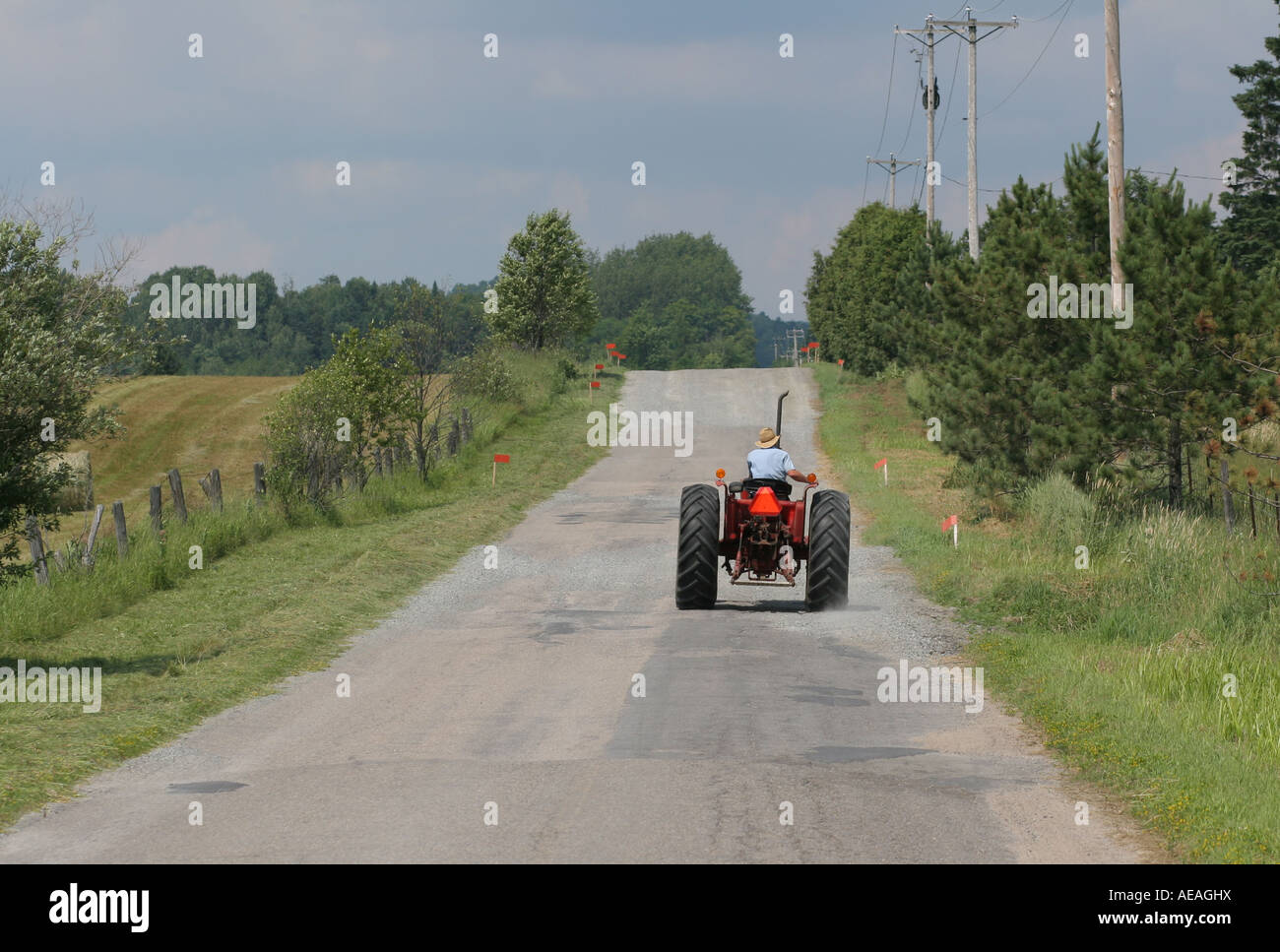Tractor on road hi-res stock photography and images - Alamy