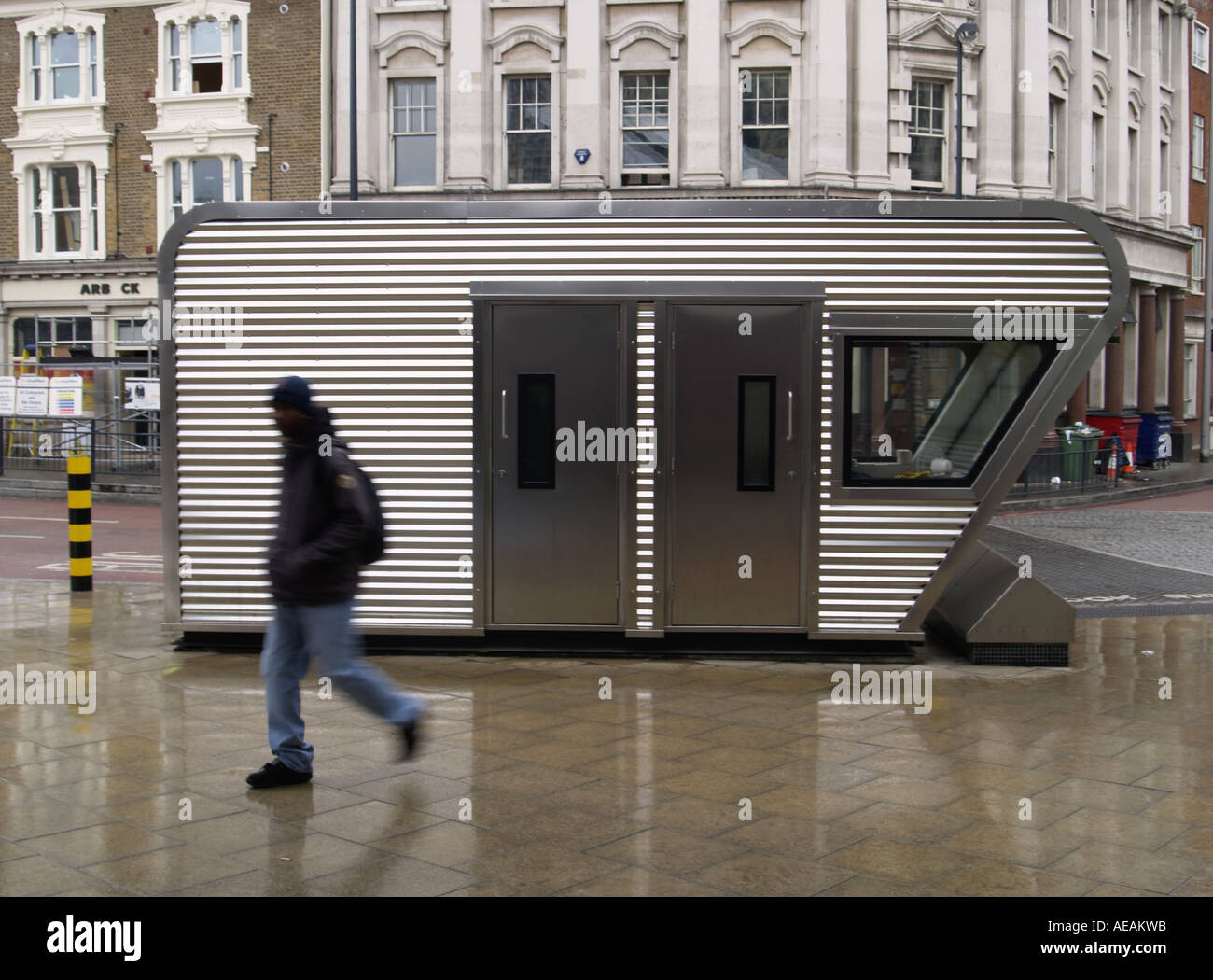 VAUXHALL BUS INTERCHANGE, Control box ARUP ASSOCIATES Stock Photo - Alamy