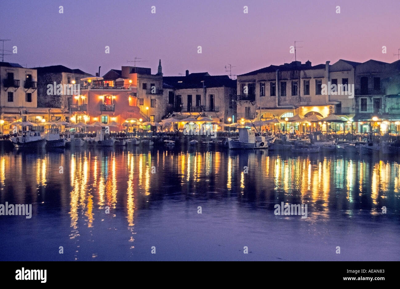 Harbour front restaurants rethymnon hi-res stock photography and images ...