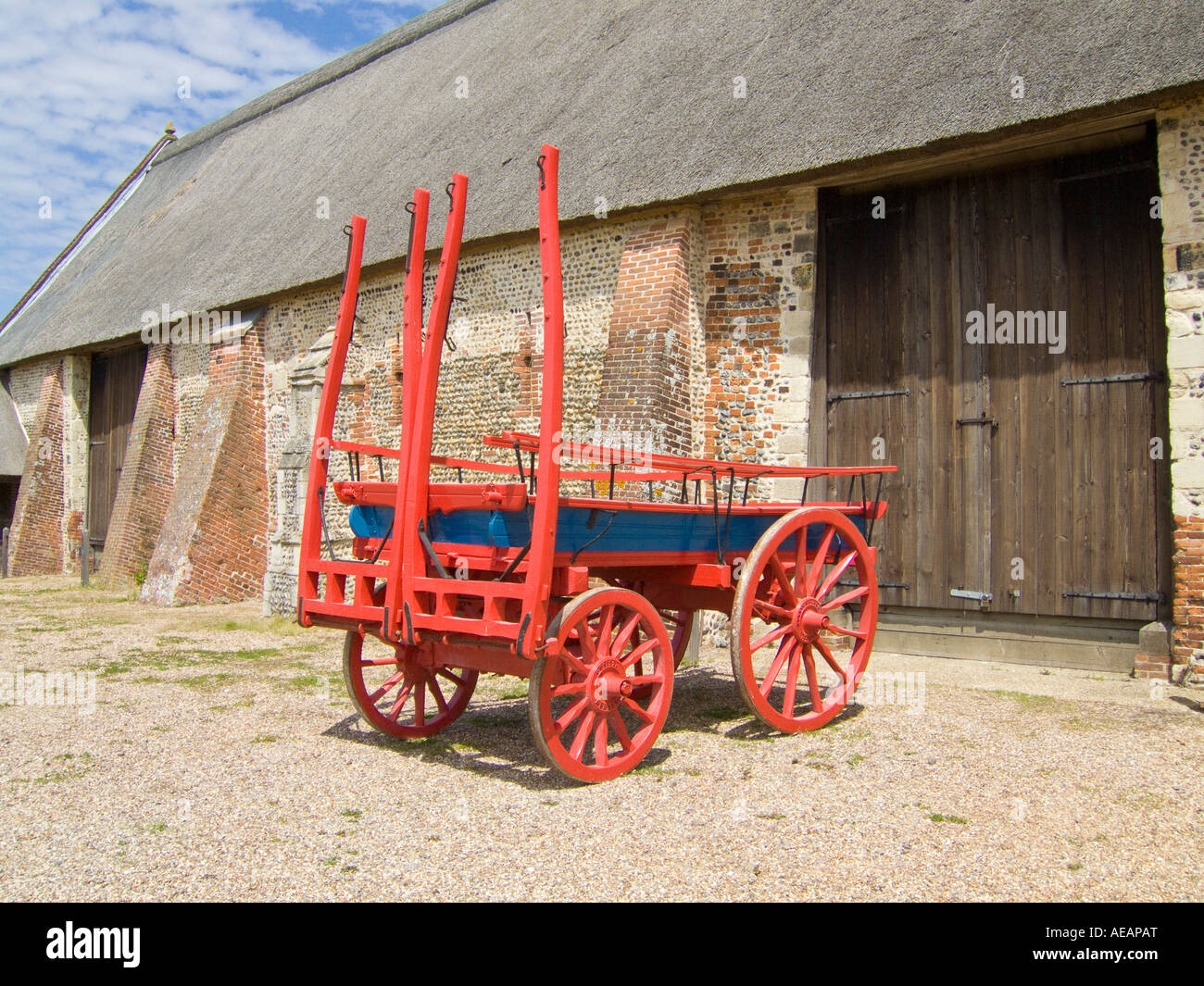 Hay cart hi-res stock photography and images - Alamy
