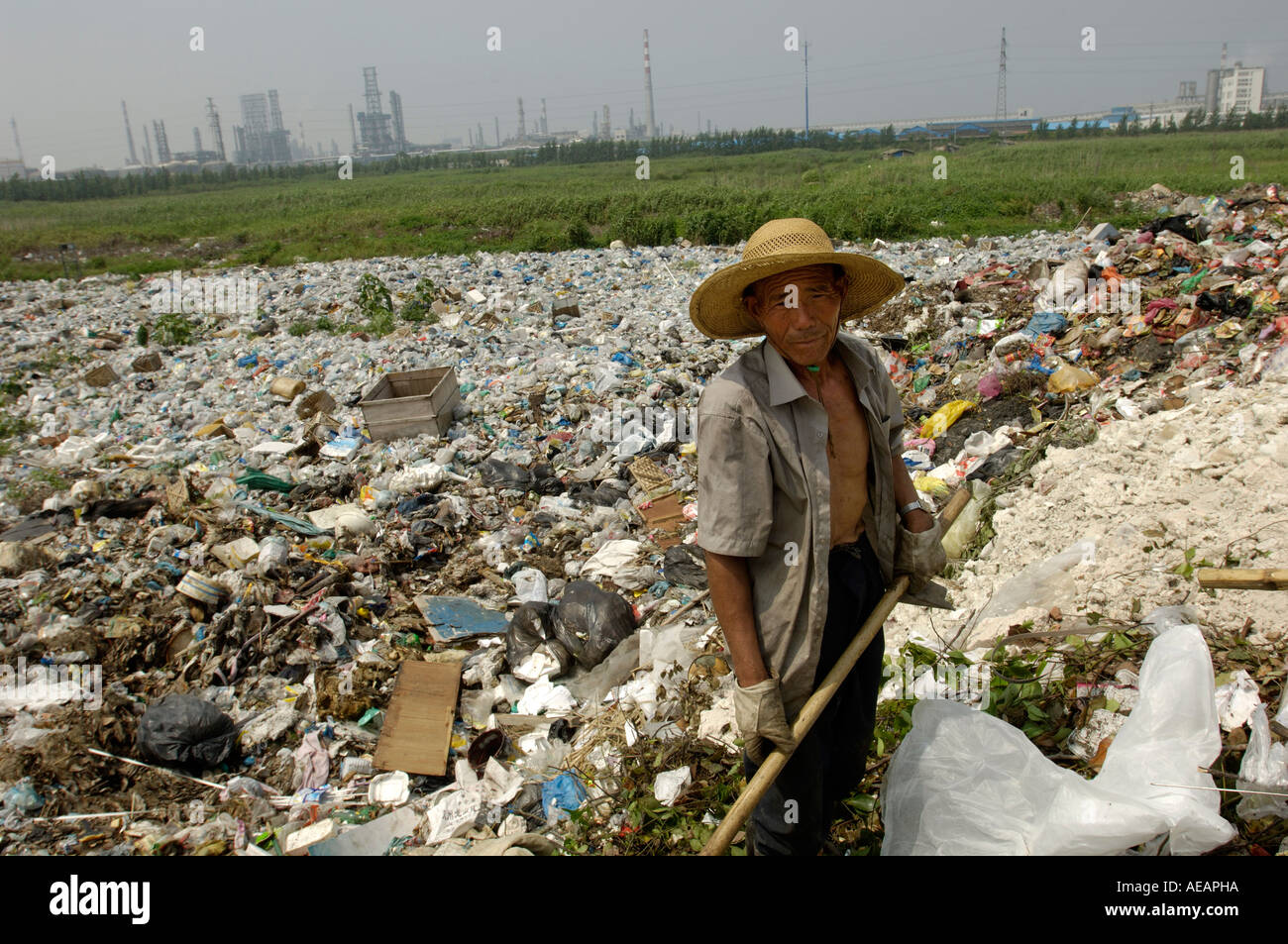 Garbage dump hi-res stock photography and images - Alamy