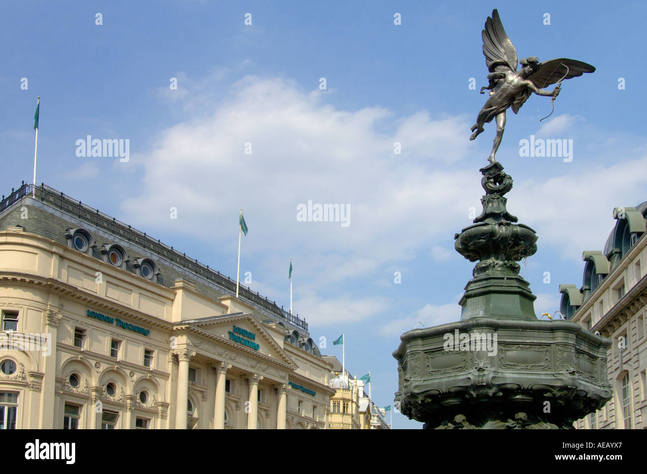 Trocadero building and Shaftesbury Memorial with Eros or Angel of ...