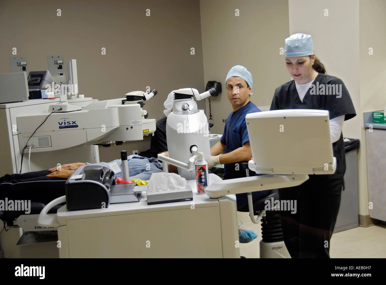 Excimer laser hi-res stock photography and images - Alamy