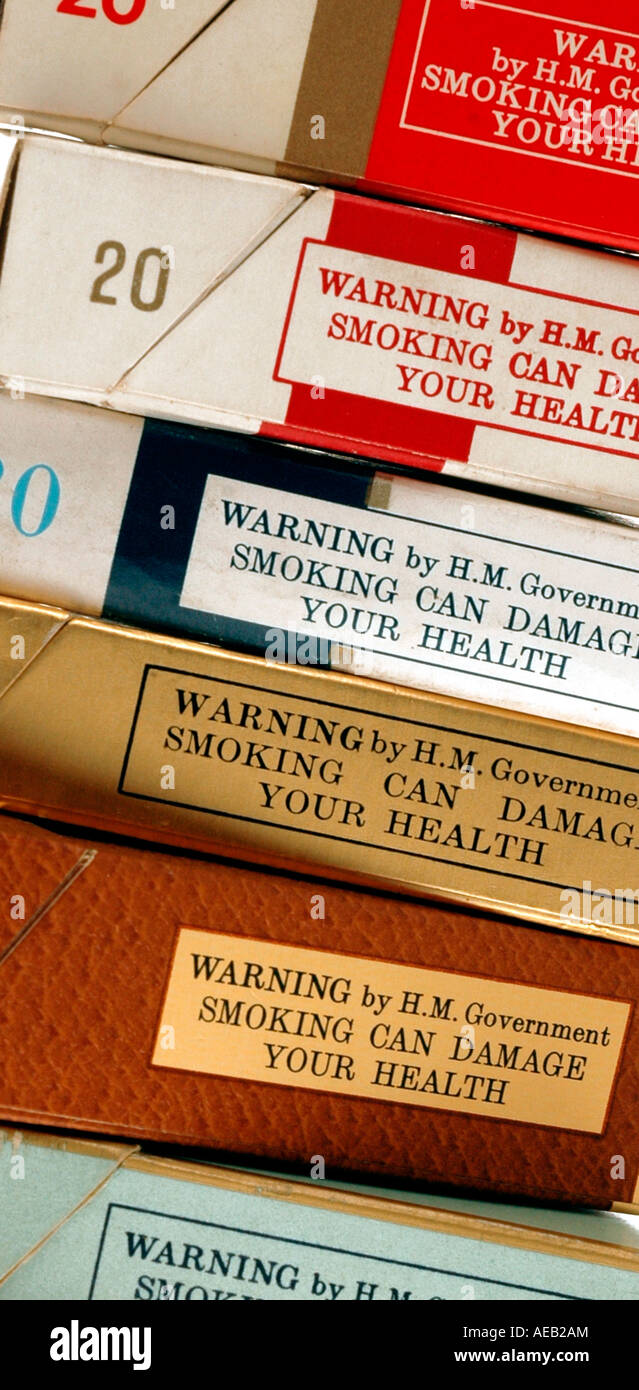 Health warnings on cigarette packs hi-res stock photography and images ...