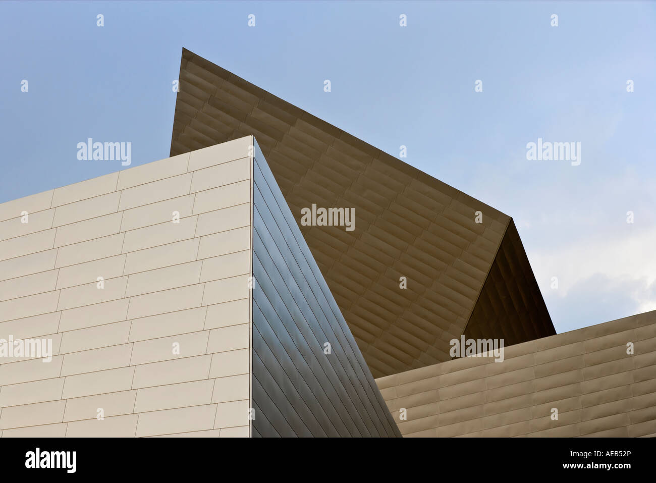 Titanium clad building hi-res stock photography and images - Alamy