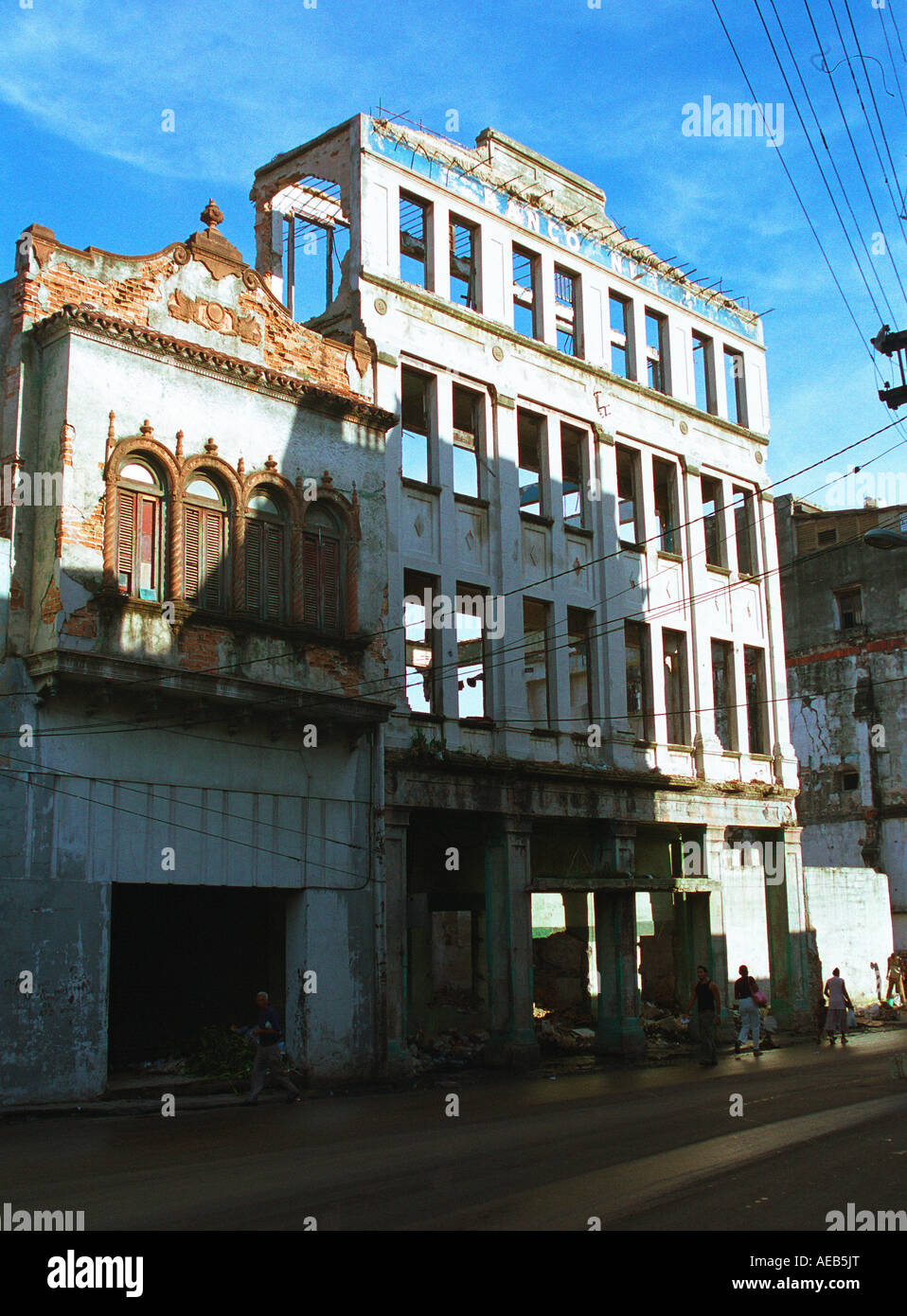Old buildings in Havana Cuba Stock Photo - Alamy