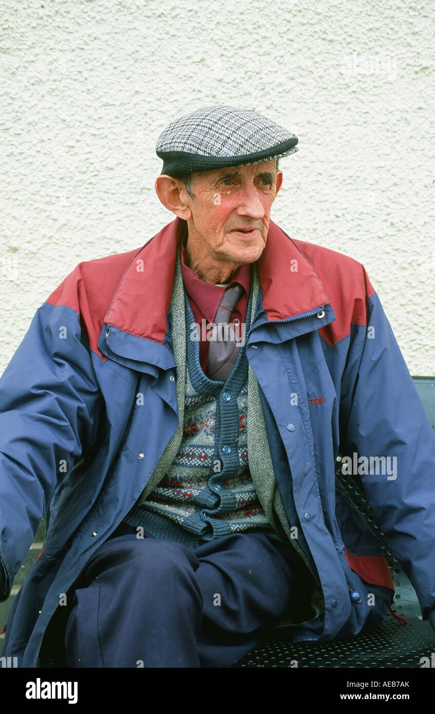 Working class man uk hi-res stock photography and images - Alamy