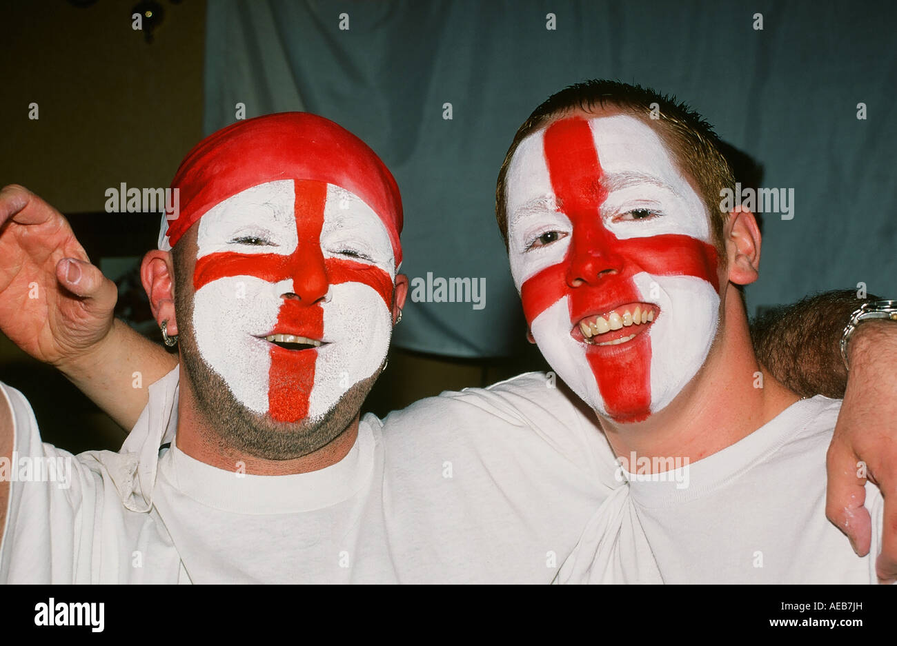 England football fans in a pub during the world cup Stock Photo - Alamy